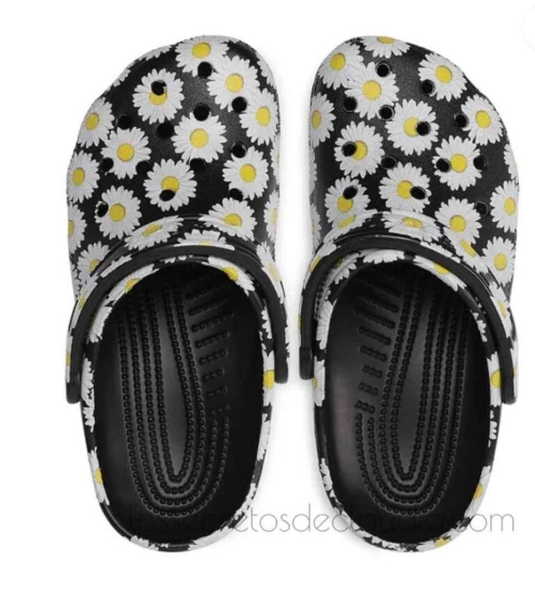 Zuecos CROCS Classic estampado de margaritas - Los Secretos de Claudia